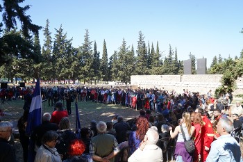 Τίμησαν τους 200 εκτελεσμένους κομμουνιστές | ΠΟΛΙΤΙΚΗ | ΡΙΖΟΣΠΑΣΤΗΣ