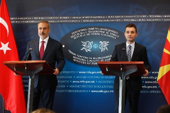 Στα Σκόπια ο Τούρκος ΥΠΕΞ | ΔΙΕΘΝΗ | ΡΙΖΟΣΠΑΣΤΗΣ