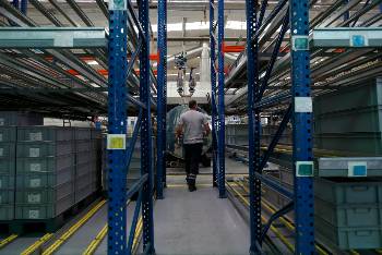 Γενίκευση της εργολαβικής εργασίας πίσω από τη βιτρίνα «μεγάλων ...